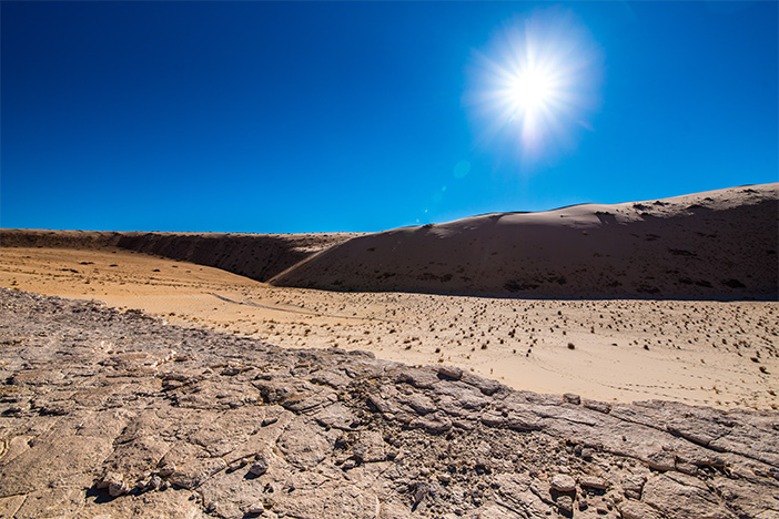 Early human footprints in Saudi Arabia - World Archaeology